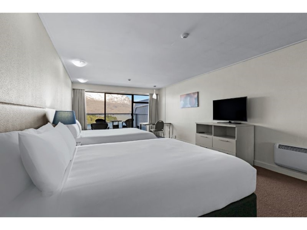 Copthorne Hotel & Apartments Queenstown Lakeview